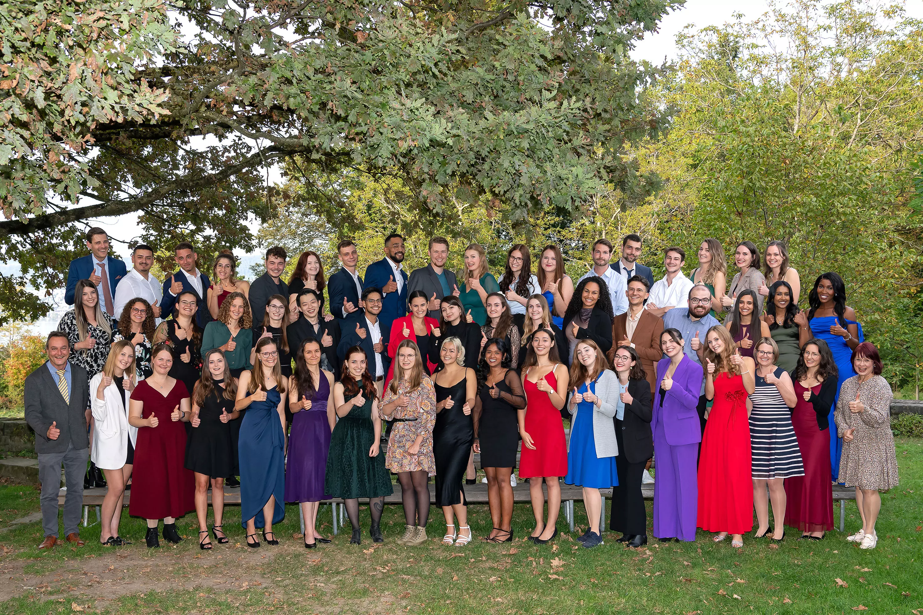 ZHAW diplomiert 21 Bachelors in Chemie und 61 Bachelors in Biotechnologie | ZHAW Life Sciences ...