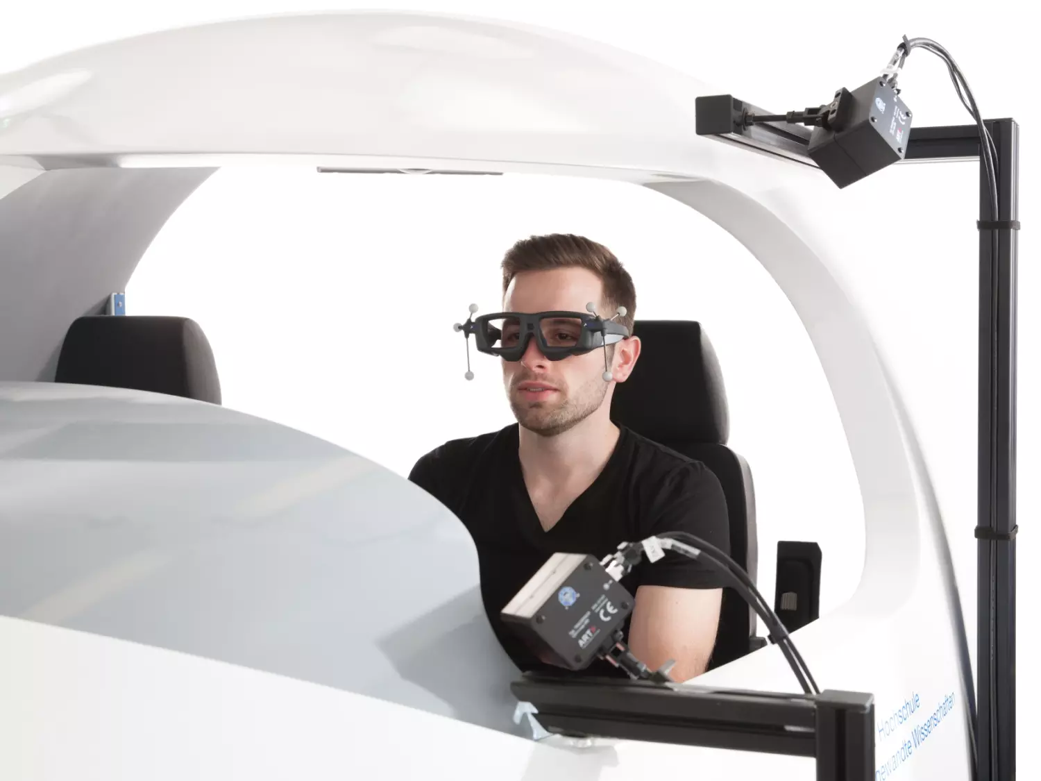 Augenbewegungen im Cockpit erfassen | ZHAW Zürcher Hochschule für ...