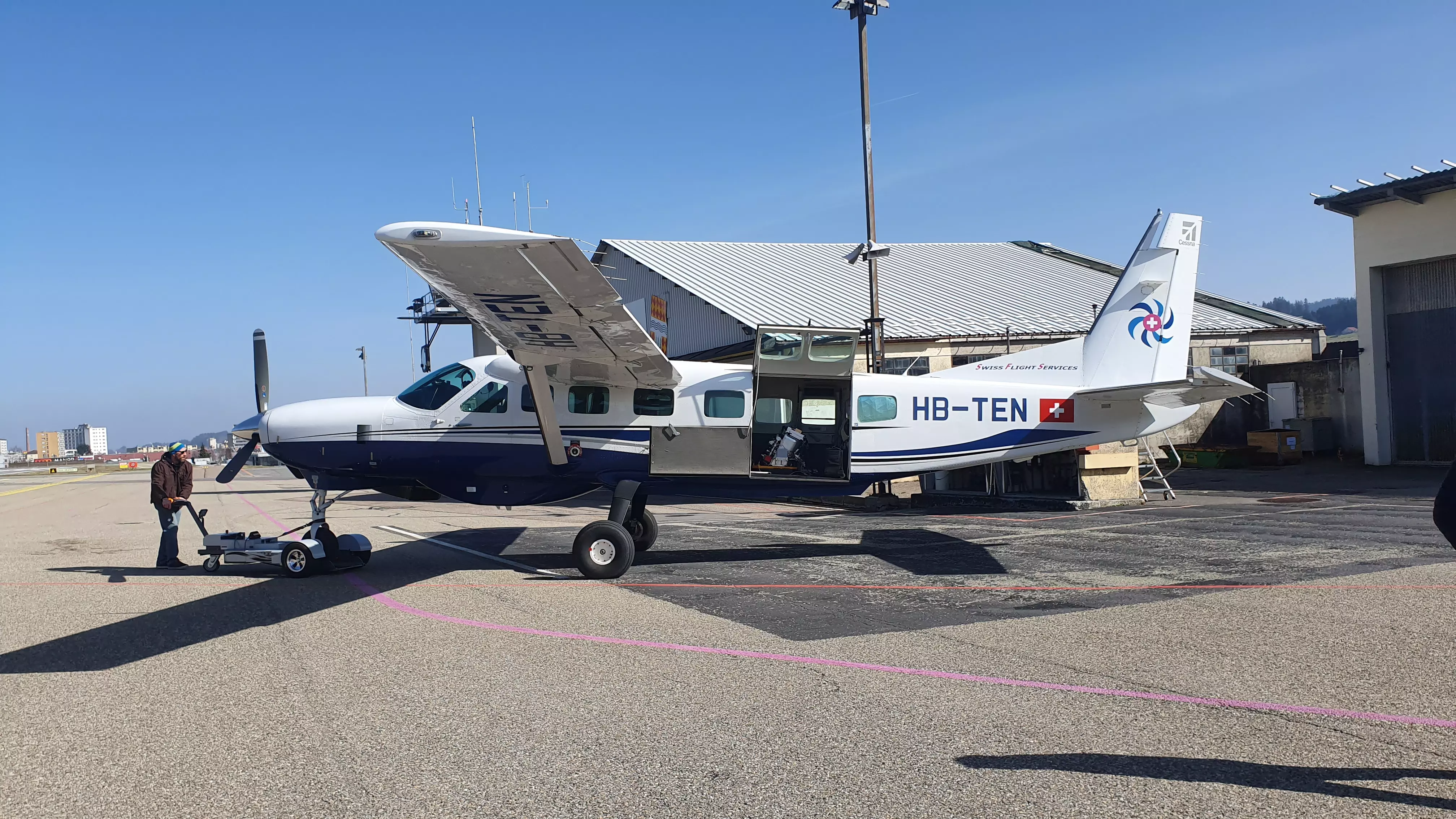 AVIRIS-4 (a.k.a. CWIS-II): Compact Wide-Swath Imaging Spectrometer ...