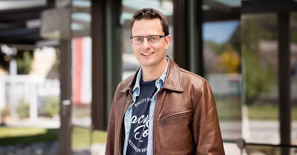 Absolventenporträt: Labordaten-Bändiger | ZHAW Zürcher Hochschule für ...