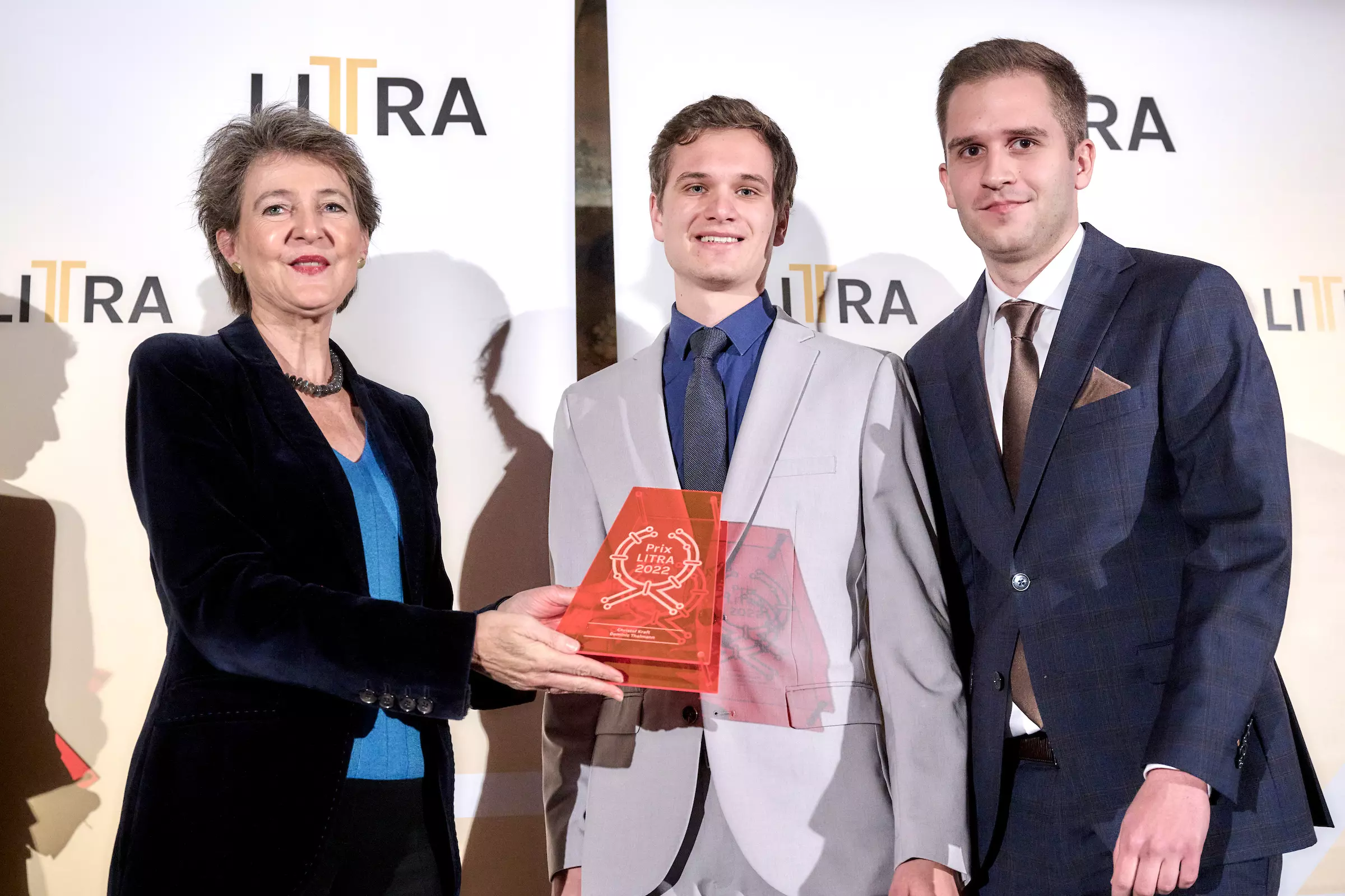 ZHAW-Absolventen gewinnen Prix Litra 2022 mit Bus-Bahn-Umsteigetool | ZHAW School of Engineering